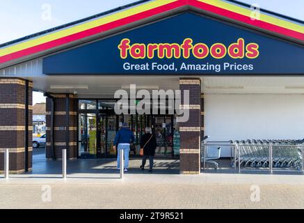 Farmfoods food shop store, Whitton, Ipswich, Suffolk, England, UK Stock ...
