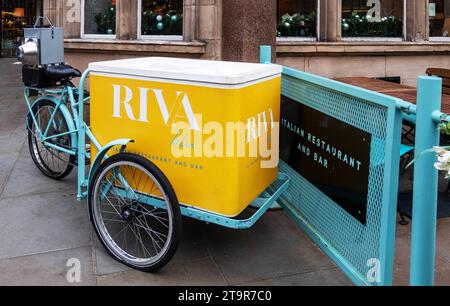 Riva blu, an Italian restaurant in Liverpool Stock Photo - Alamy