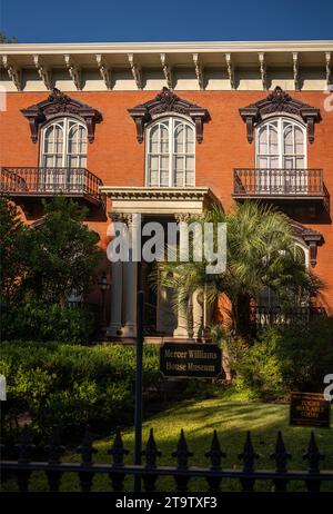 Mercer Williams House Museum front yard sign Stock Photo - Alamy