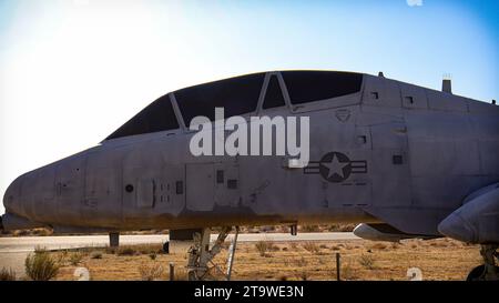 Republic A-10 Thunderbolt II YA-10B, S/N 73-1664 Stock Photo - Alamy