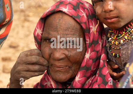 fulani woman with face tattoos in chad, central africa Stock Photo - Alamy