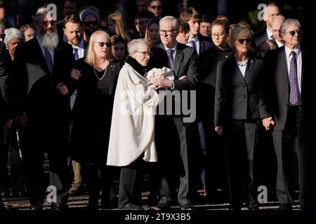 CORRECTS NAME OF HUSBAND - Amy Carter and her husband John Joseph "Jay ...