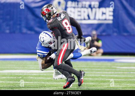 Tampa Bay Buccaneers linebacker SirVocea Dennis (8) in action against ...