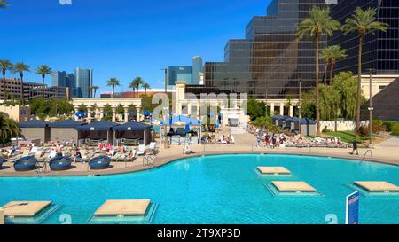 The pool and spa area at the Luxor Hotel Las Vegas - LAS VEGAS, UNITED ...