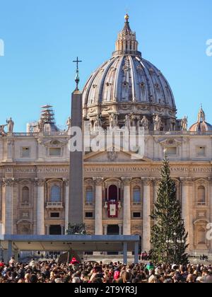 A view of the balcony of St. Peter's Basilica during the cardinals ...