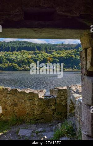 OLd Castle Lachlan at Lachlan Bay, Argyll, Scotland, UK Stock Photo - Alamy