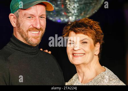Gayle Tufts, Christopher Tölle Pressetermin, am 28.11.2023 in Berlin ...
