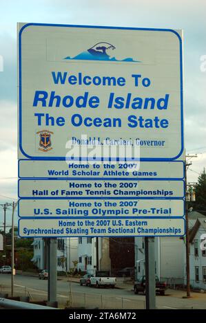 Welcome to the ocean state sign at the Rhode Island visitor centre in ...
