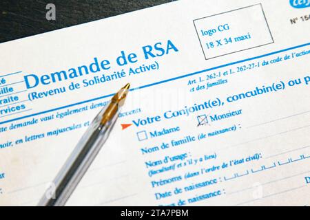 Illustration of the RSA (Active Solidarity Income), an application form ...
