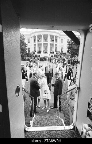 View of President Richard Nixon, Pat Nixon, Vice President Gerald Ford ...