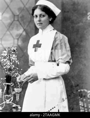 Violet Jessop in Voluntary Aid Detachment Uniform Stock Photo - Alamy