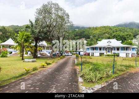 Mahe, Seychelles - August 18, 2023: Tourists visit the Colonial house ...