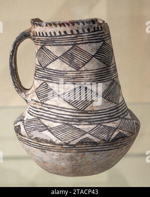 Pre-Hispanic Native American black-on-white pottery in the USU Eastern ...