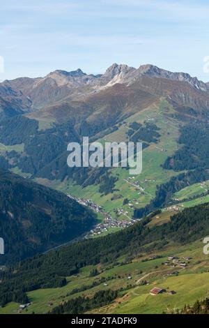 View onto Tux Valley from Mount Penken, Penkenjoch (2.095m ...