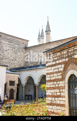 Atrium of Topkapi Palace of Istanbul, Turkey Stock Photo - Alamy