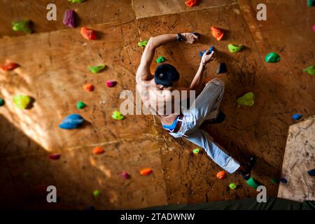 People climbing at a climbing gym in Hanoi, Vietnam Stock Photo - Alamy