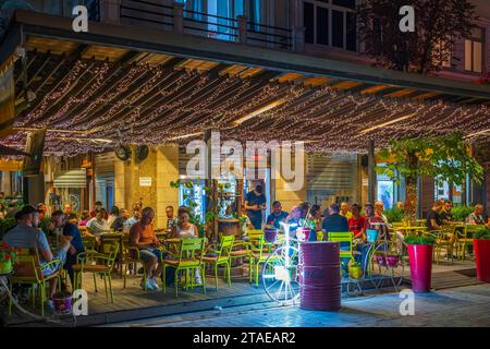 Albania, Berat, cafe terraces along Republika Boulevard Stock Photo - Alamy