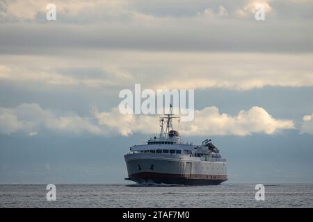 The ferry MV Coho approaches the entrance to the harbor in Victoria ...