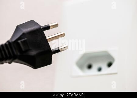 Brazilian plug, New standard of Brazilian plug, NBR 14136 is the ...