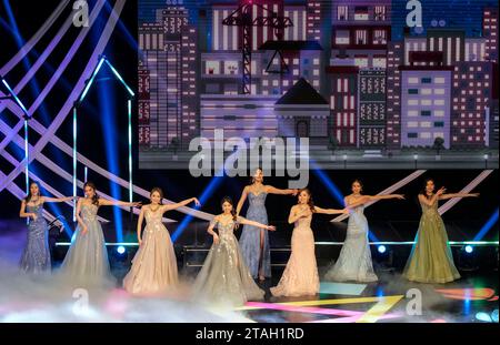 Richmond, Canada. 30th Nov, 2023. Winner Isabella Zhai waves to ...