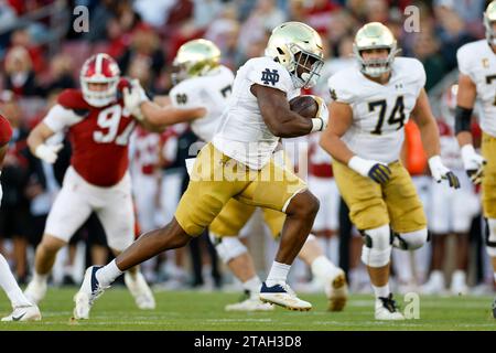 Notre Dame running back Audric Estime (7) runs for a touchdown against Stanford during the ...