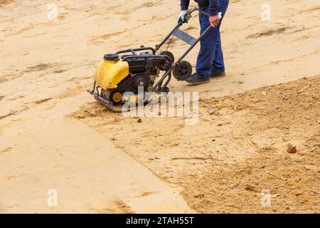 When using tamping machine compactor tool vibratory plates jump when ...