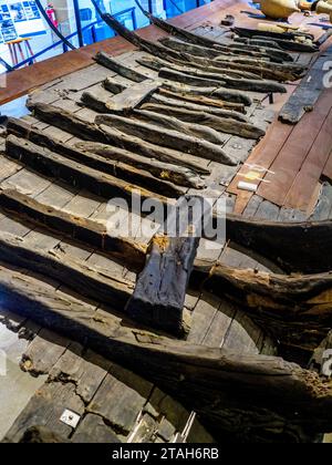 Wreck of a Punic ship - The wreck is that of a slender ship of the line ...