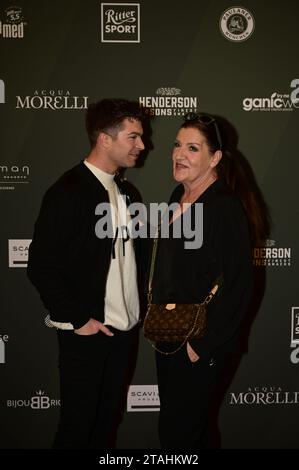 Julian David und Maximilian Seitz bei der Strassenfeger Charity Aktion ...