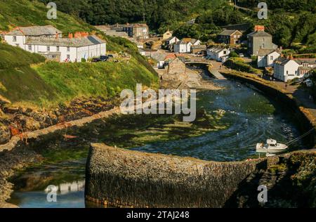 Boscastle, natural harbour and village of the north coast of Cornwall ...