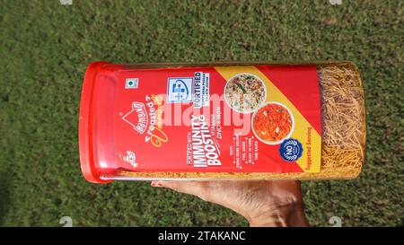 Roasted raw Vermicelli, thin noodles used in Indian and Pakistani ...