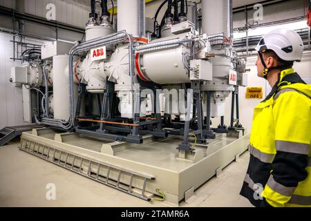 Germany. 16th Nov, 2023. The transformer platform of the Dolwin Alpha ...