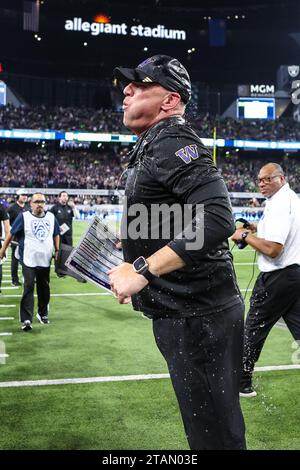 Washington coach Kalen DeBoer reacts during the first half of the team ...