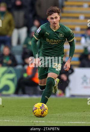 Luke Cundle #28 of Plymouth Argyle warming up during the Sky Bet ...