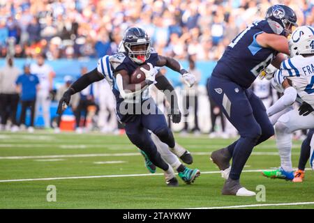 Tennessee Titans running back Tyjae Spears (2) walks to the locker room ...