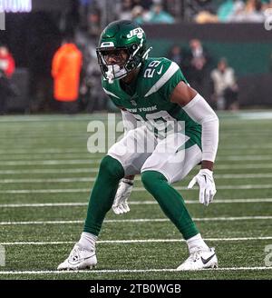 New York Jets safety Jarrick Bernard-Converse (29) in action against ...