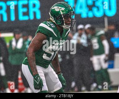 New York Jets linebacker Quincy Williams (56) takes part in drills at ...