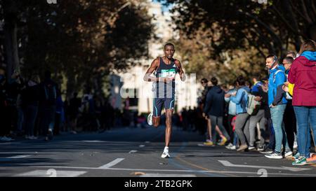 Gabriel GEAY (#2) beim Marathon-Lauf in Valencia (Spanien) am 3 ...
