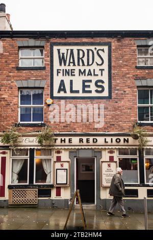 The Red Lion Pub building, Sheffield, Yorkshire, UK Stock Photo - Alamy