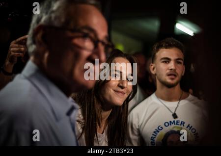 Herzlia, Israel. 04th Dec, 2023. Maya (L) and her brother Itay Regev (L ...