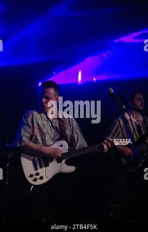Declan Welsh and The Decadent West, a scottish power pop band ...