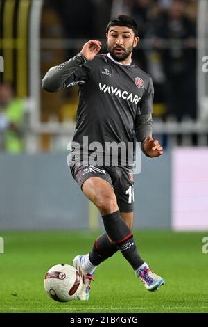 ISTANBUL - (l-r) Guven Yalcin of Vavacars Fatih Karagumruk, Ismail ...