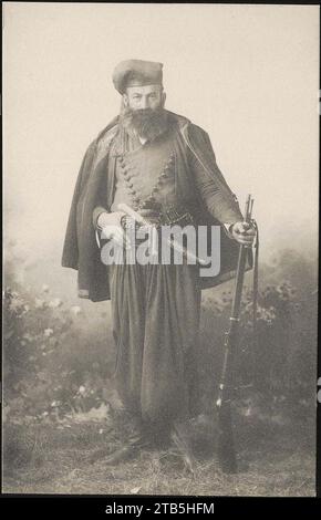 Vraka Greek costume Stock Photo - Alamy