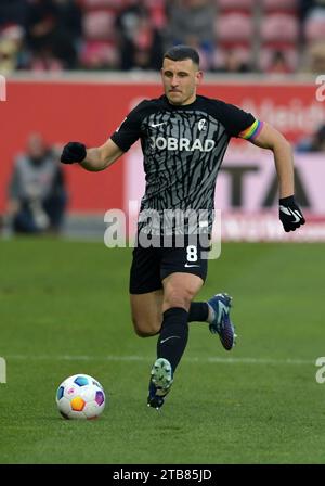 Maximilian Eggestein (Freiburg) beim Spiel der Fussball-Europa-League ...