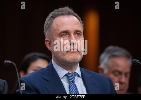 UNITED STATES - DECEMBER 6: Robin Vince, CEO of BNY Mellon, testifies ...