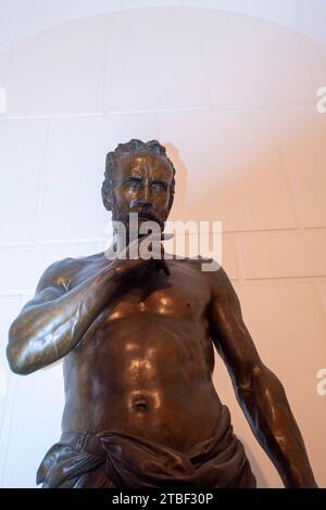 Public Statue of Scientist Archimedes Stock Photo - Alamy