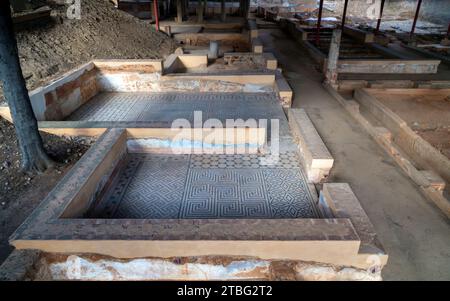 Archaeological remains of the floor and floors of different Roman rooms ...