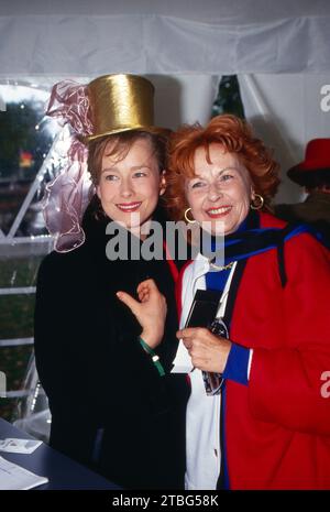 Brigitte Grothum mit Tochter Debora Weigert bei der Eröffnung der 74 ...