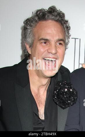 POOR THINGS, Mark Ruffalo, 2023. ph: Yorgos Lanthimos / © Searchlight ...