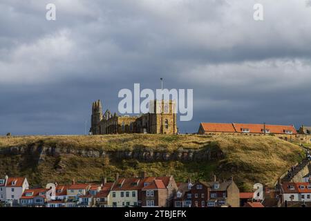 Views towards Whitby Abbey, Whitby Stock Photo - Alamy
