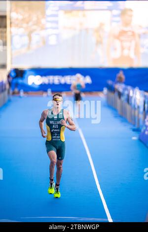 Luke Willian participating in Pontevedra in the 2023 World Triathlon ...